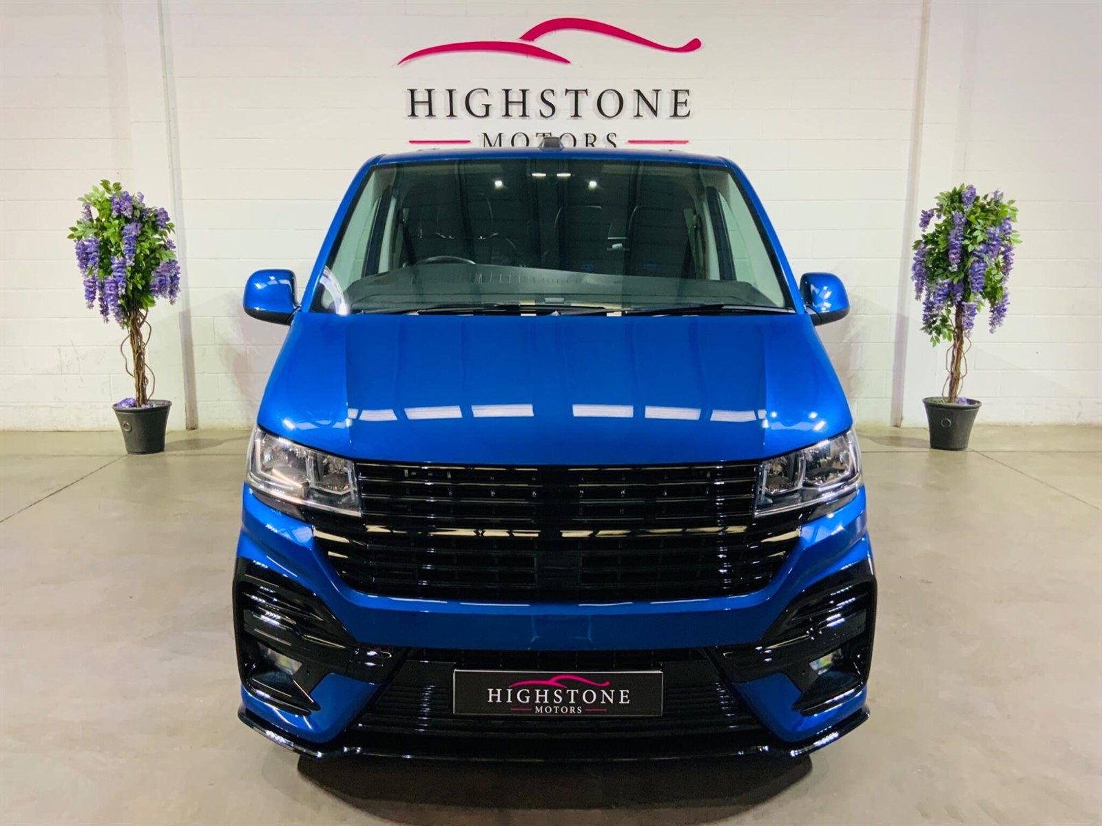 Used Volkswagen Transporter SPORTLINE EDITION R KOMBI for sale in ...