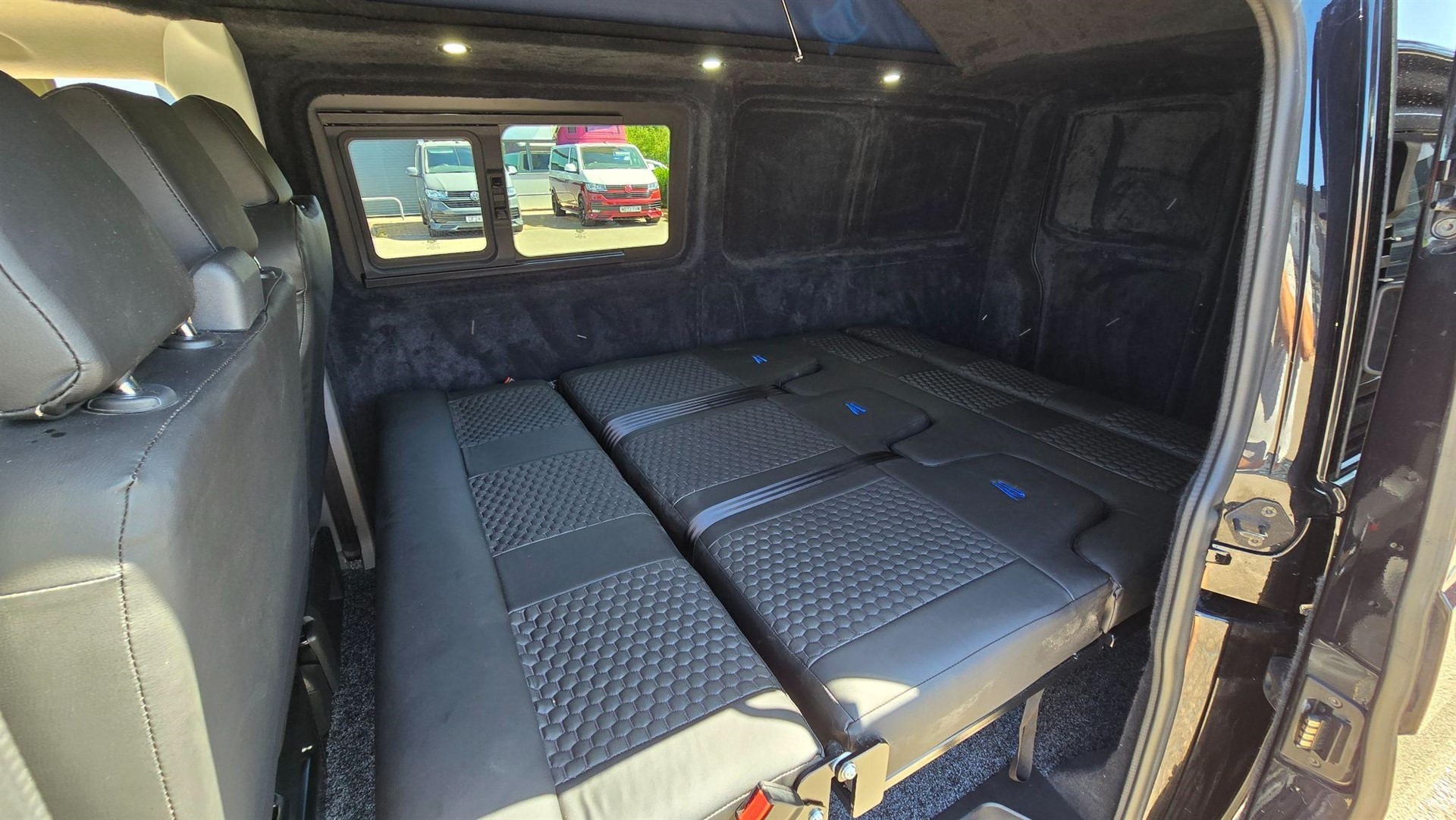 Used Volkswagen Transporter SPORTLINE EDITION R CAMPER 4 BERTH DSG for ...