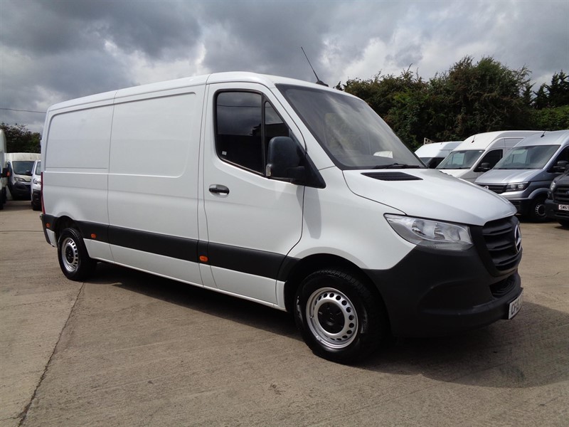 Vans in Midlands | Used Luton, & Long Wheel Base Vans for sale Leicester