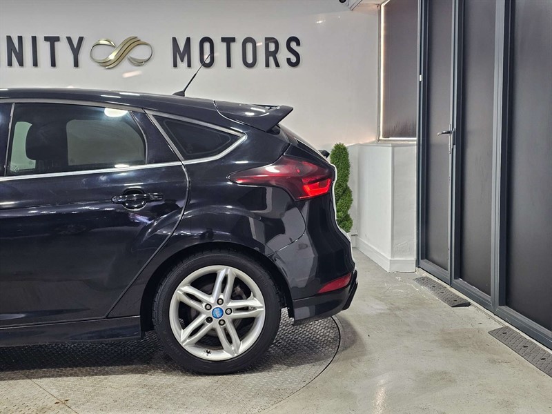 Used Ford Focus Zetec S Auto for sale in Swindon, Wiltshire | Infinity ...