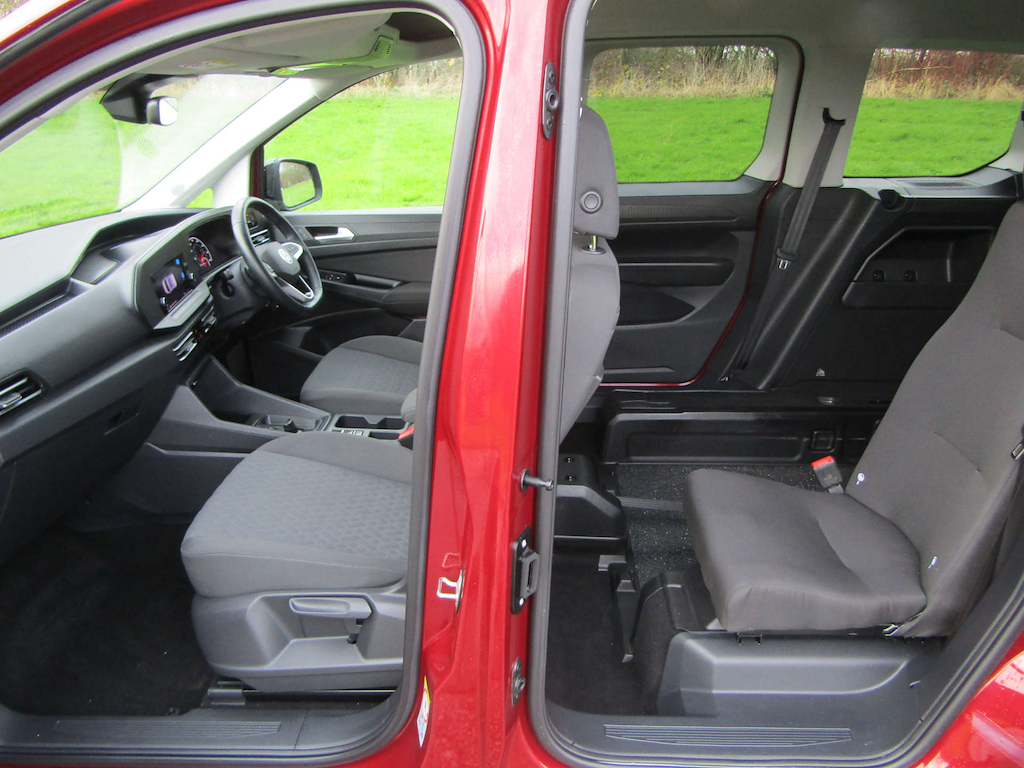 Used Volkswagen Caddy LIFE SWB C20 AUTOMATIC Wheelchair Accessible ...