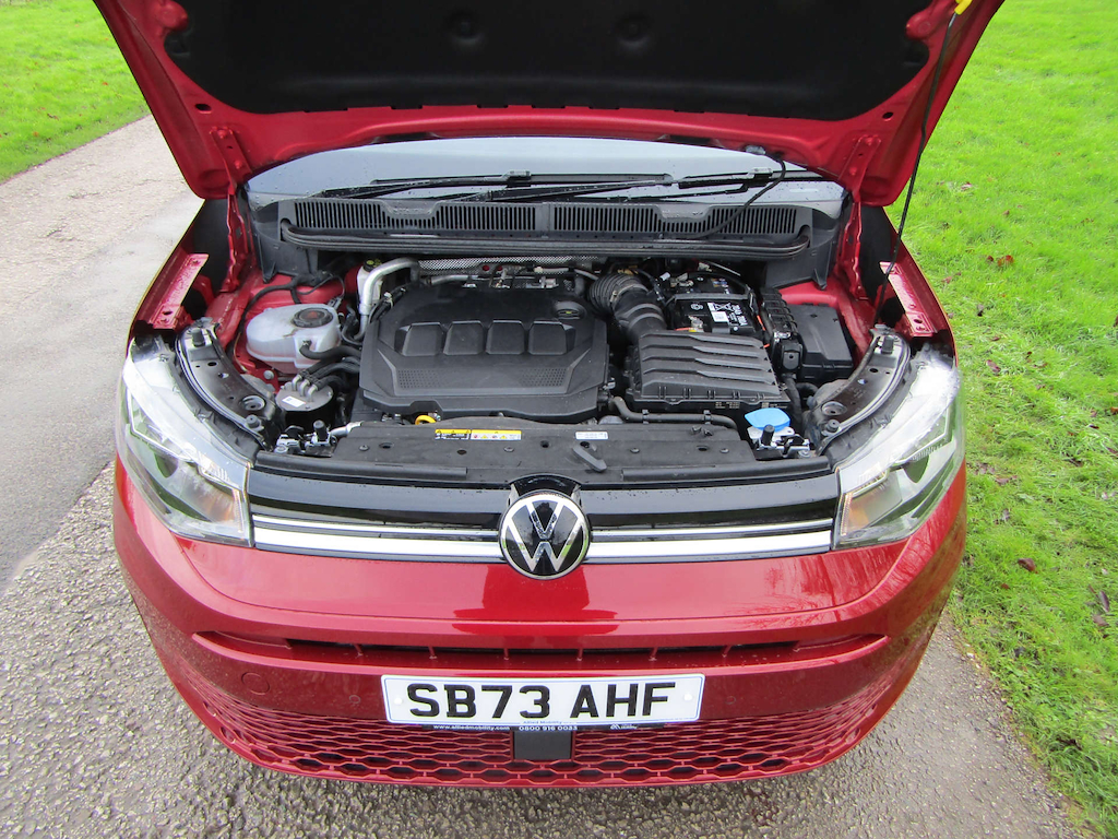 Used Volkswagen Caddy Life SWB AUTOMATIC Wheelchair Accessible Vehicle ...