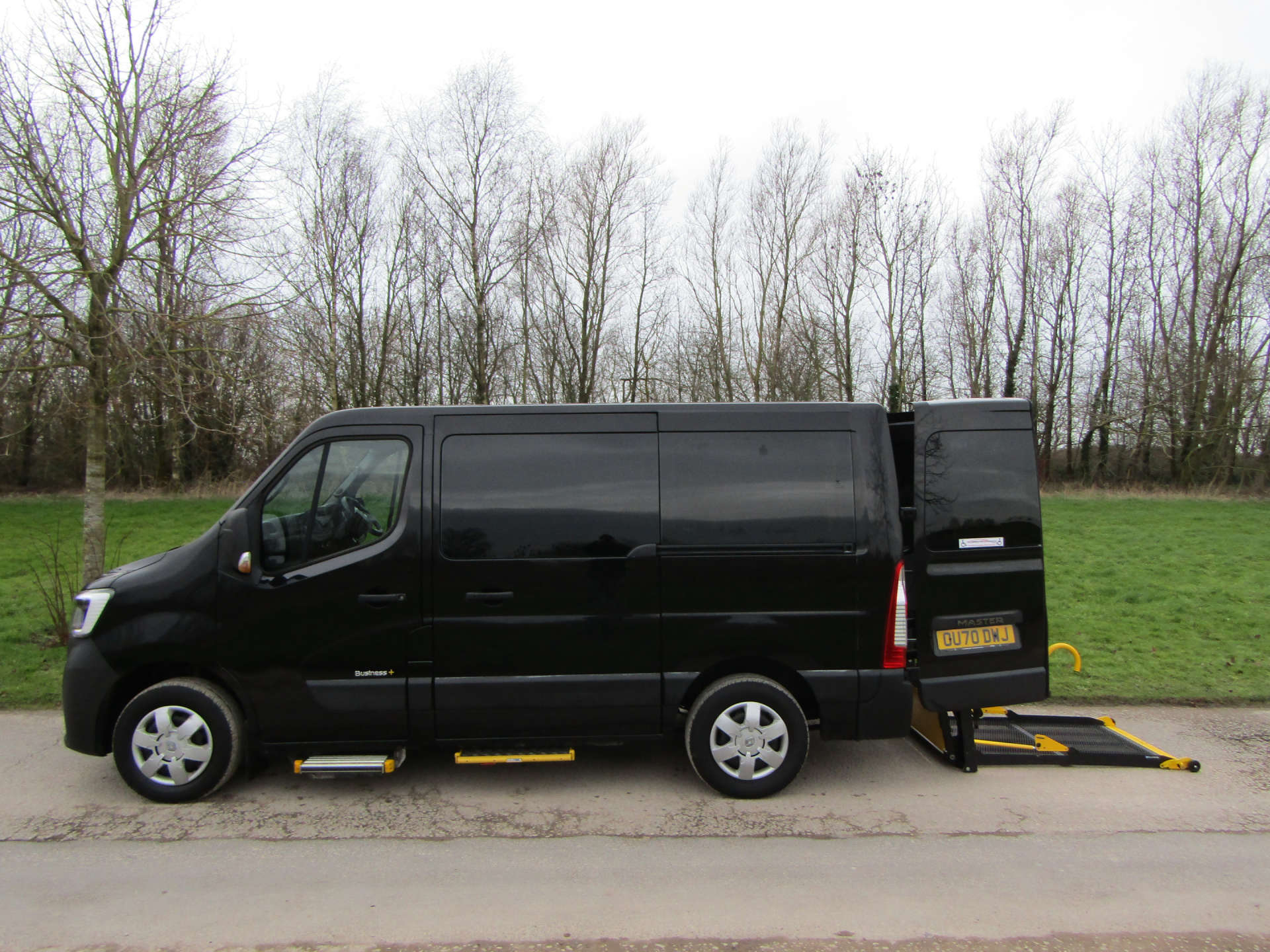 Used Renault Master SL28 *9,000 MILES * NEW SHAPE * Wheelchair ...