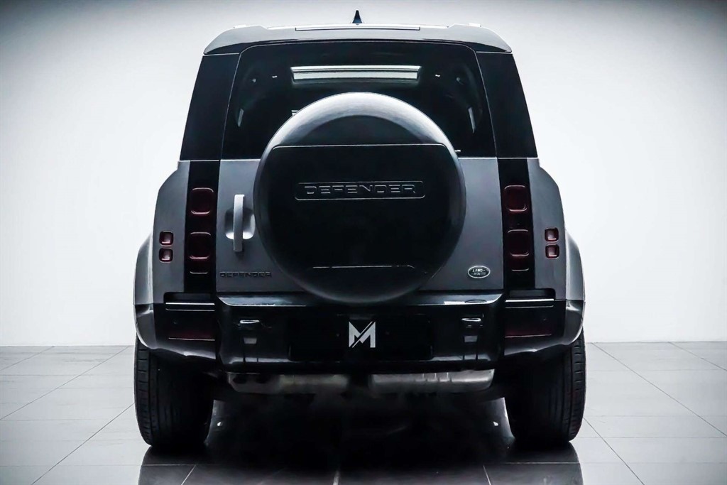 Used Land Rover Defender D250 MHEV X-Dynamic SE SUV Diesel Auto 4WD ...