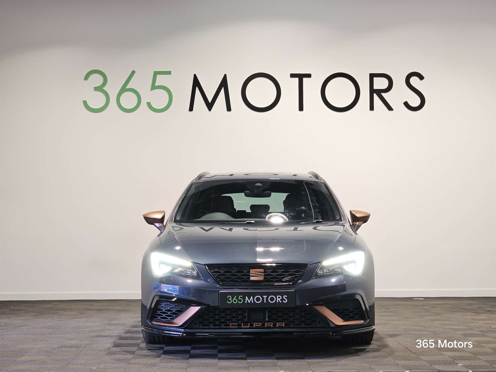 Used SEAT Leon Cupra 300 Lux ST Petrol DSG 4Drive Euro 6 (s/s) for sale ...